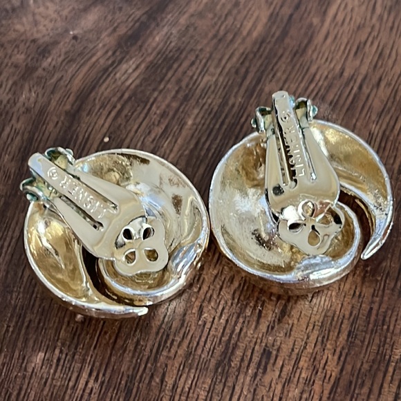 Lisner Jewelry | Jewelry | Vintage Lisner Goldtone Retro Swirl Clip On ...